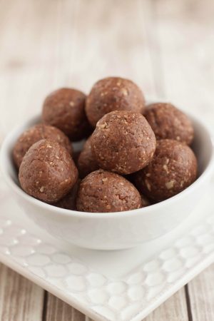 Peanut Butter Chocolate No Bake Energy Bites Recipe